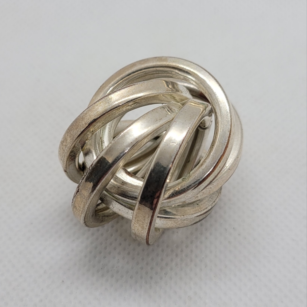 Infinity Loop, Knot, Charm - Gem